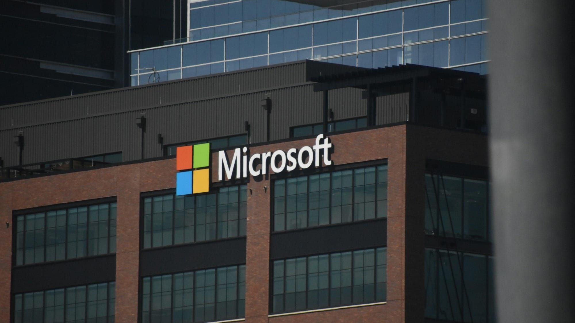 Microsoft Research Asia unveils Agent Lightning to add reinforcement ...